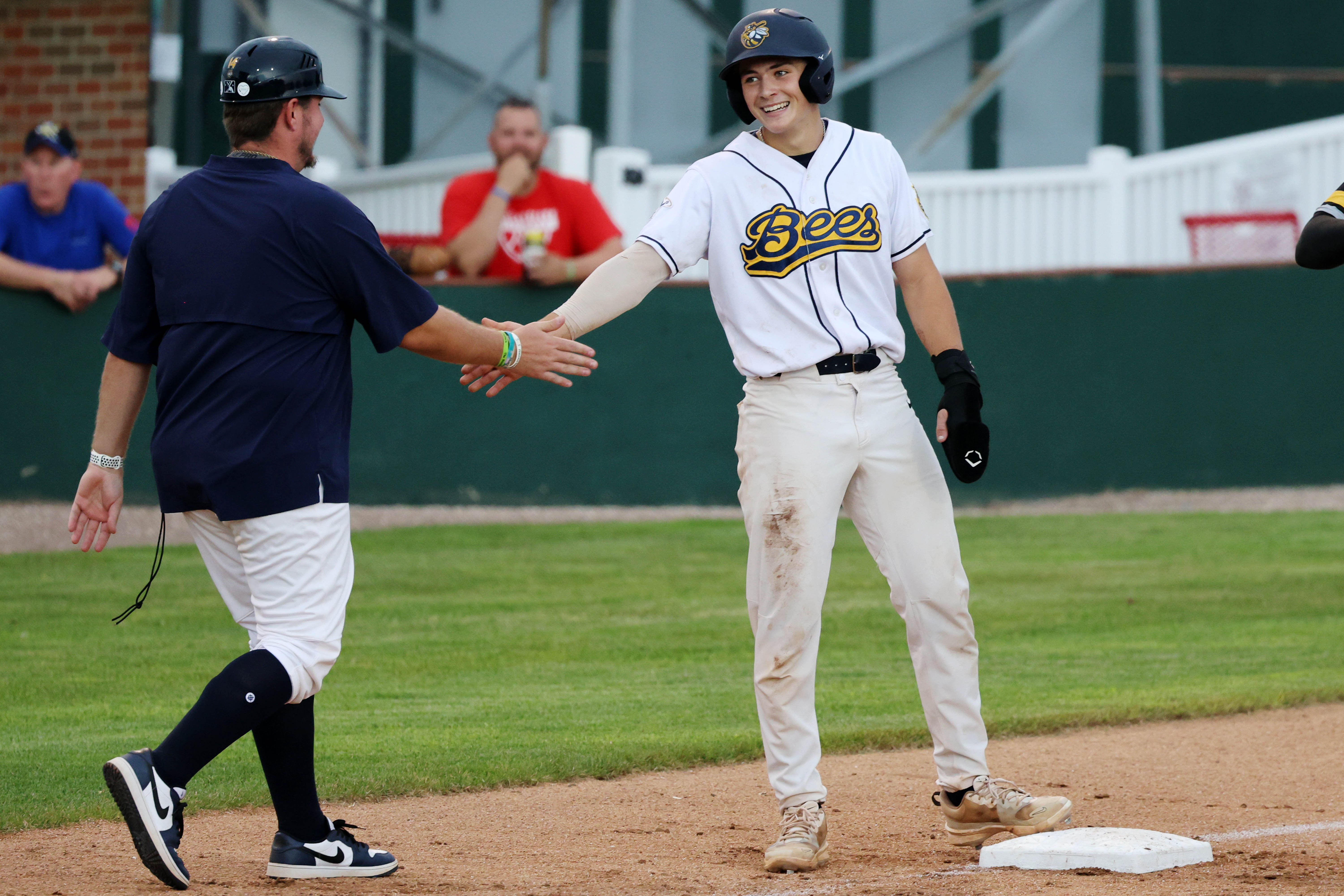 Baseball at The Hive – Behind the scenes in the Prospect League
